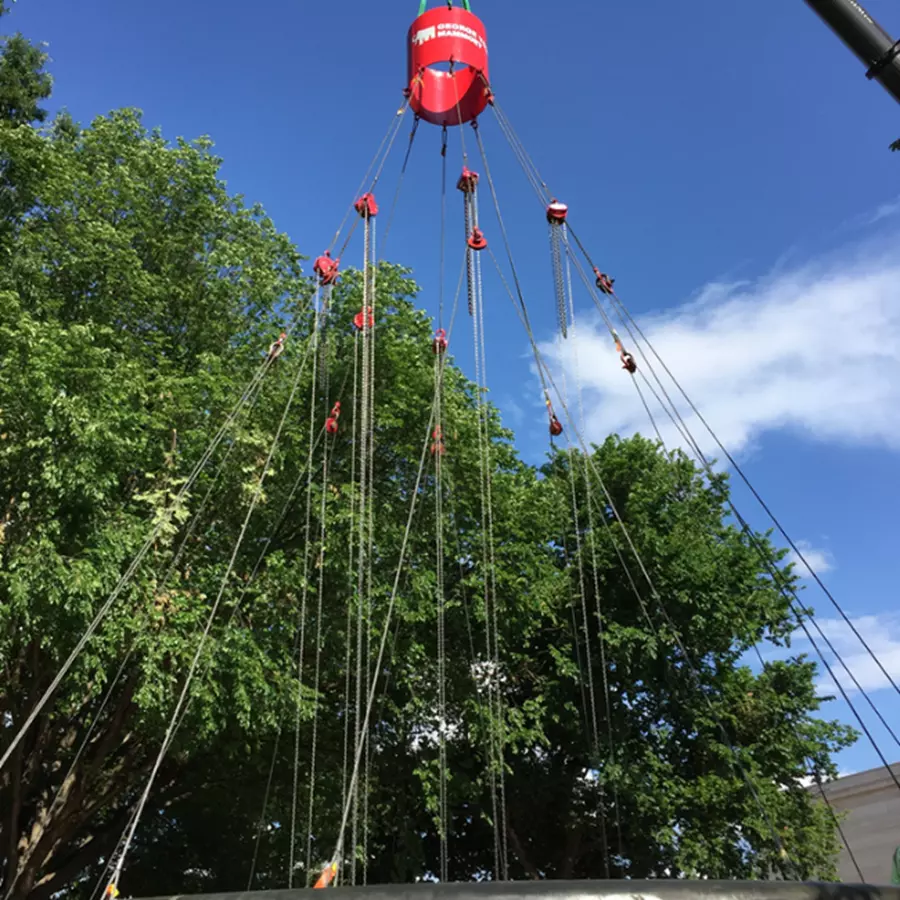 Specialized industrial services | Mammoet