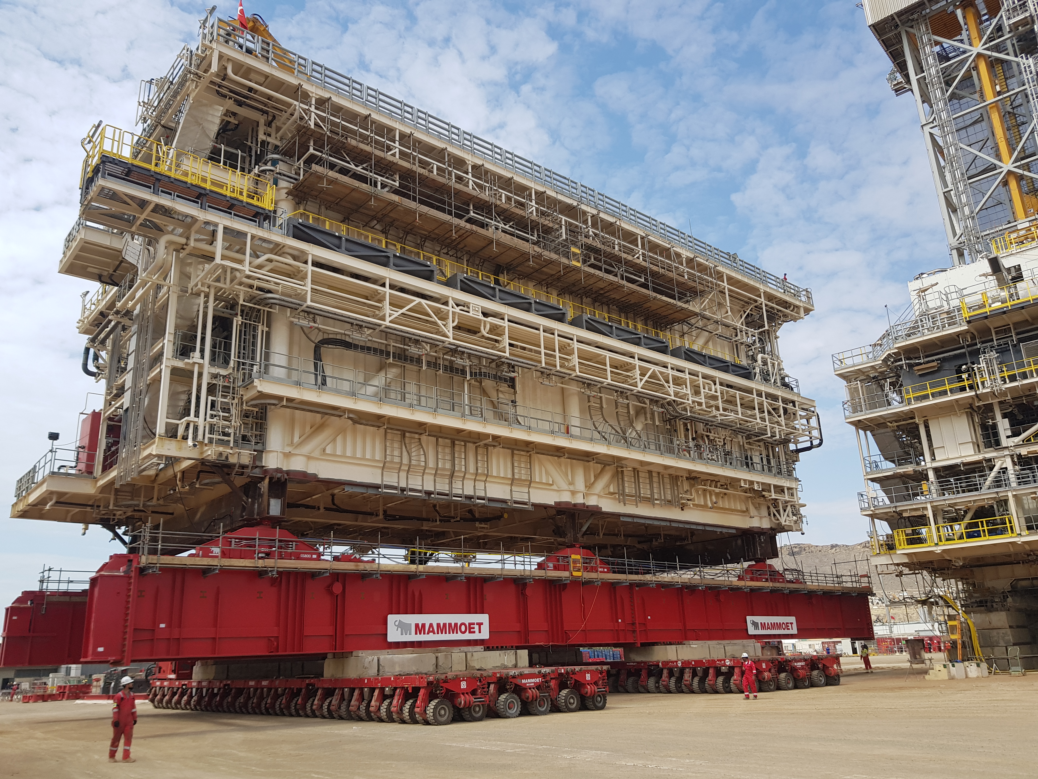 Offshore platform integration minimizes handling and schedule