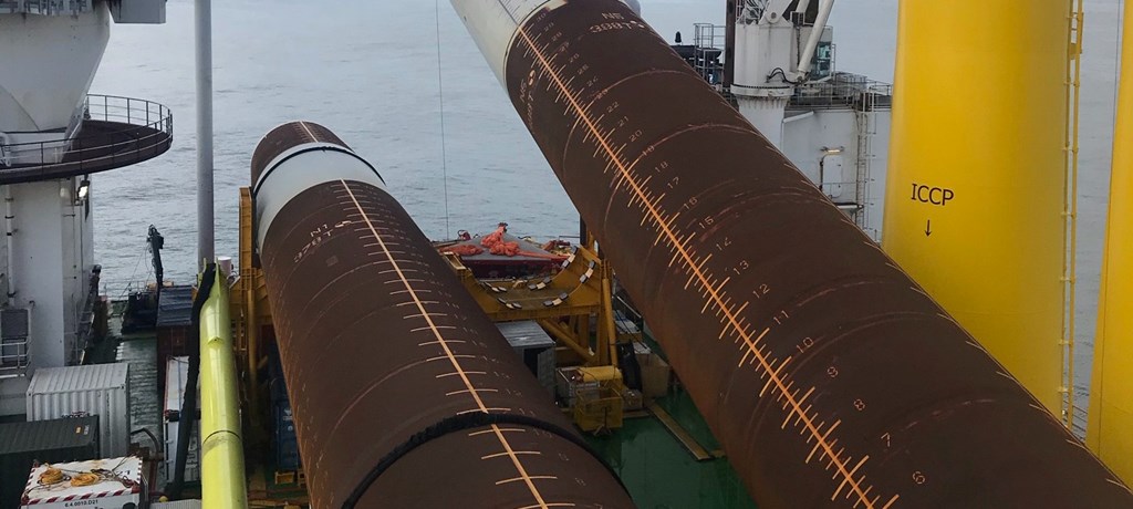 Monopile upending operation safely completed in Japan