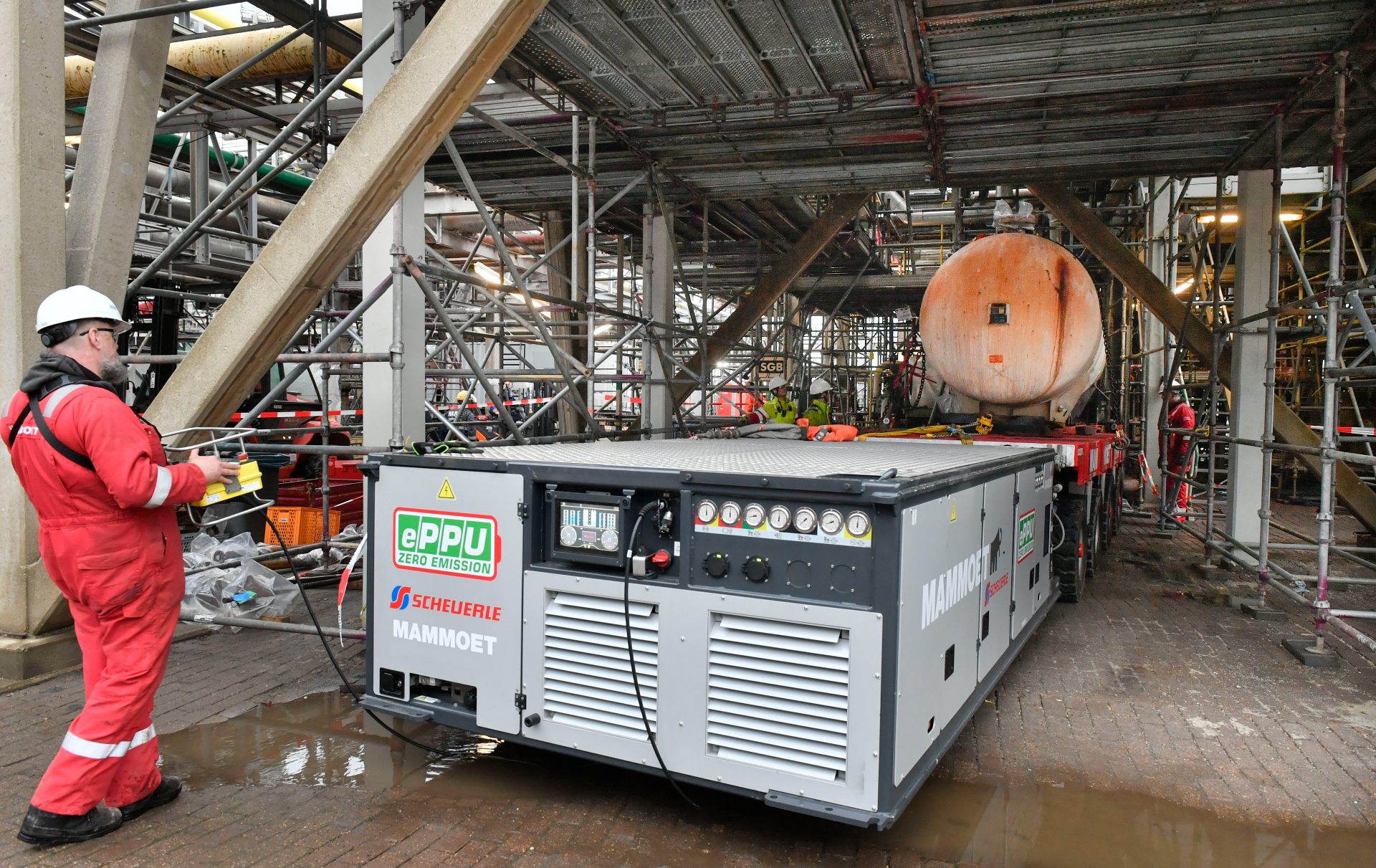 World-first electric-powered heavy transport completed