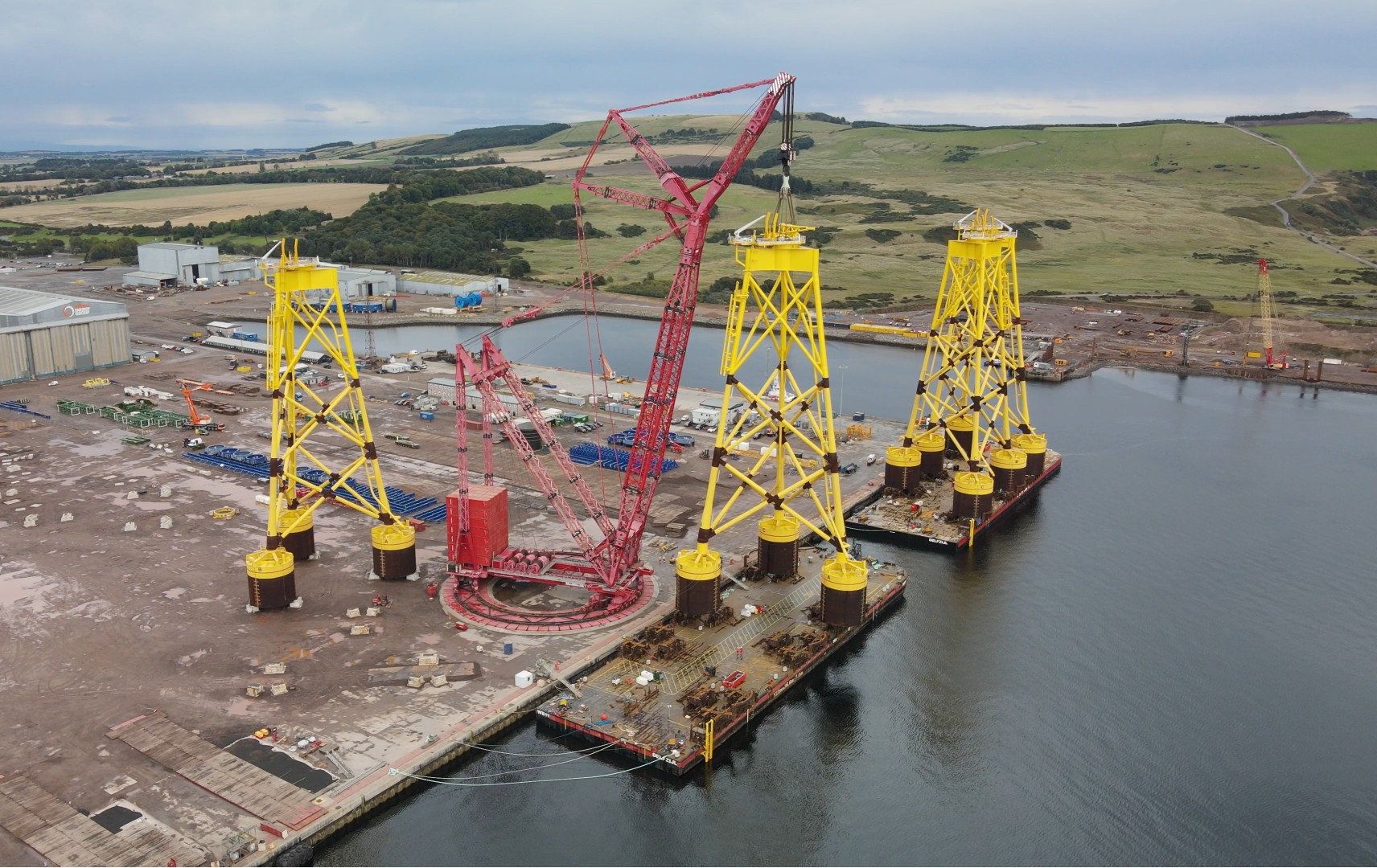 Offshore wind jacket lifts via ring crane keep work going, whatever the ...