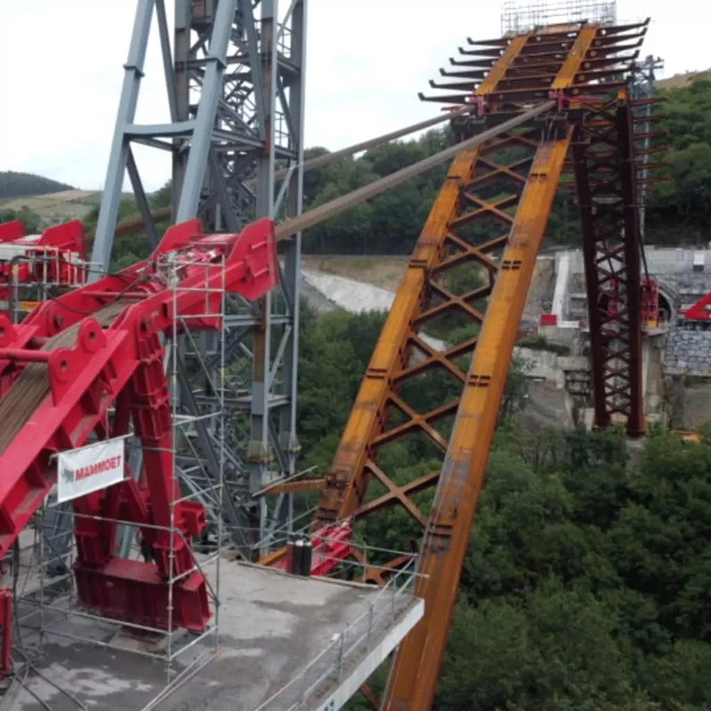 Bridge installation expertise and experience | Mammoet