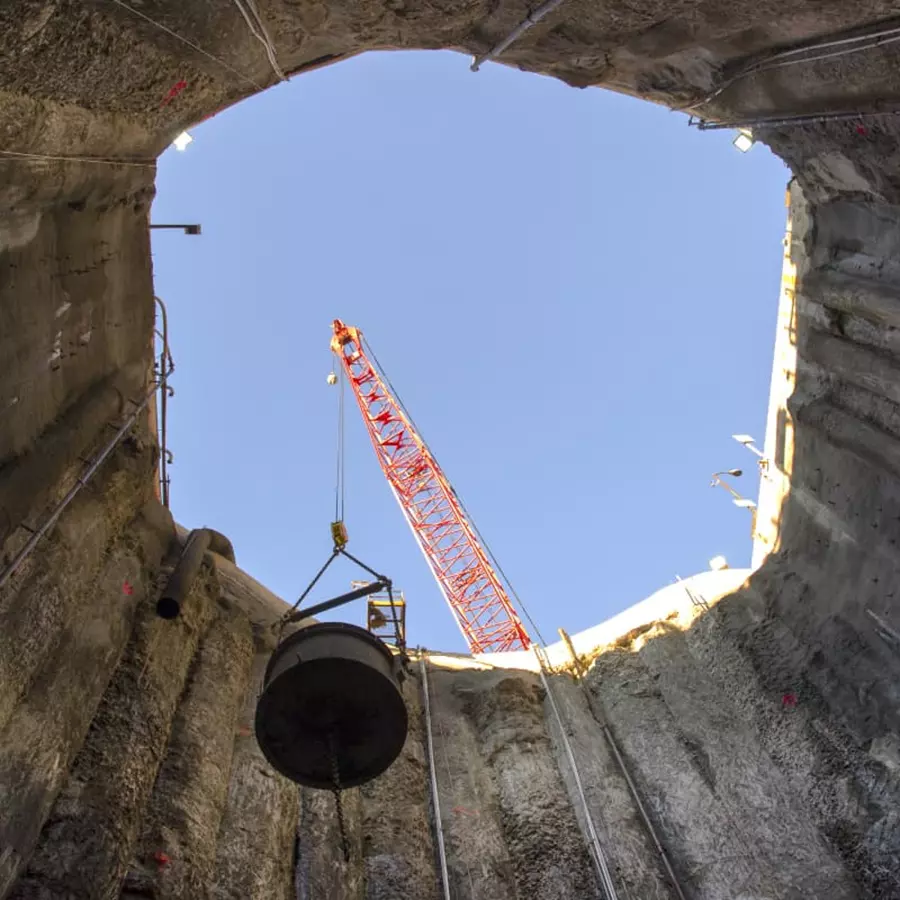 Tunnel boring machine transport | Mammoet