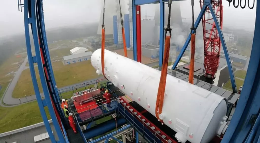 Steam generator replacement experience | Mammoet