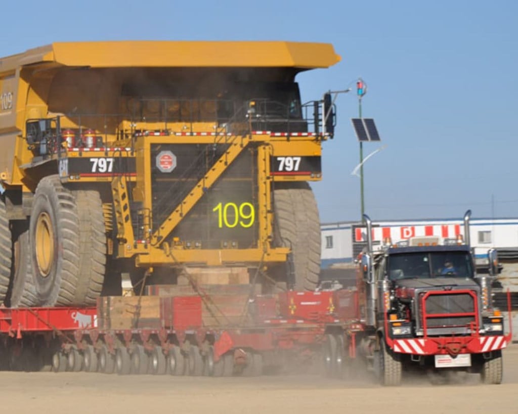 Fully assembled Cat 797 transport | Mammoet news