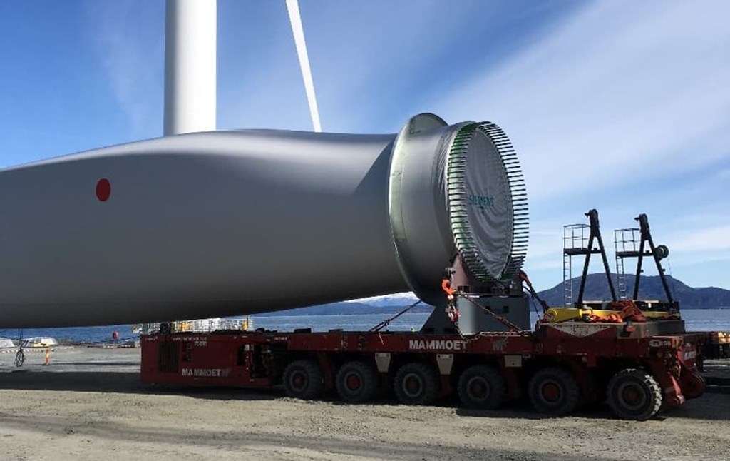 Five test turbines assembly | Mammoet news