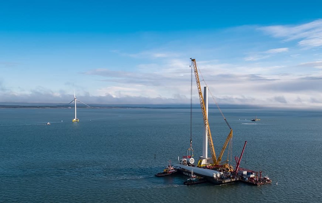7MW wind turbine installation | Mammoet news