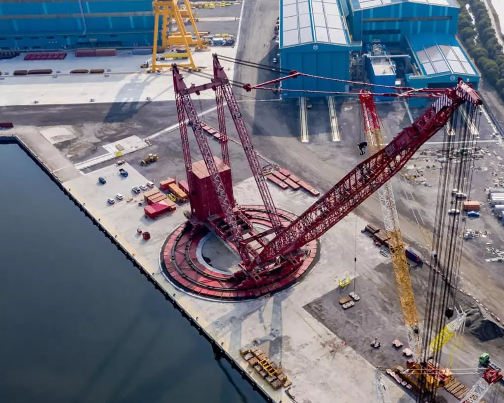 PTC200-DS ring crane | Mammoet equipment