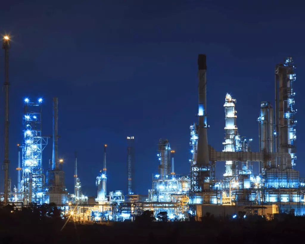 Shutdown at Riyadh refinery | Mammoet news