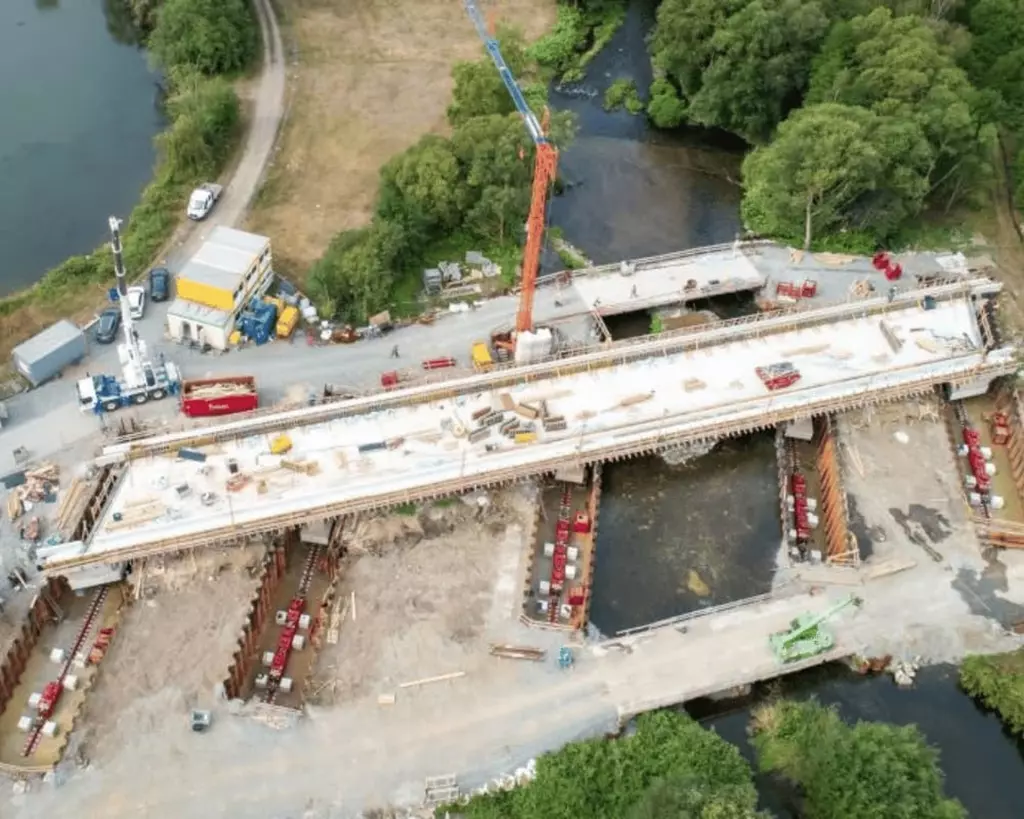 Skidding a bridge in Germany | Mammoet news