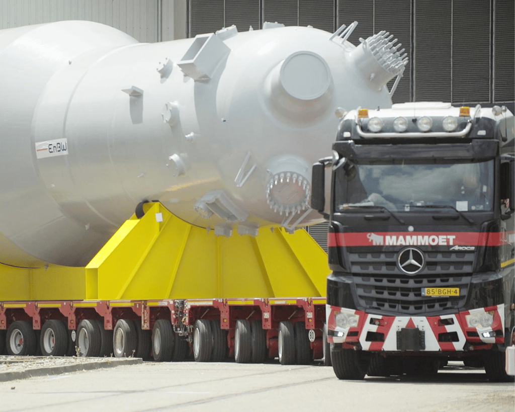 Mammoet unterstützt beim Ausbau von Großkomponenten aus stillgelegtem ...