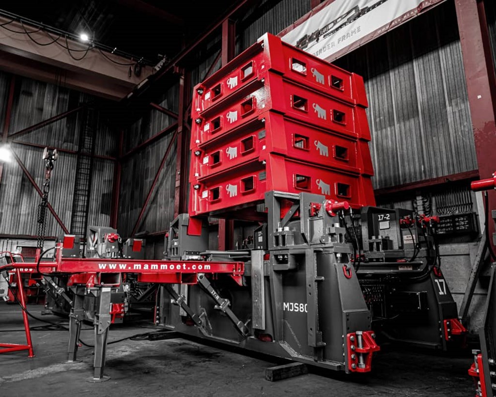 Mega Jack 800 fleet expansion | Mammoet news