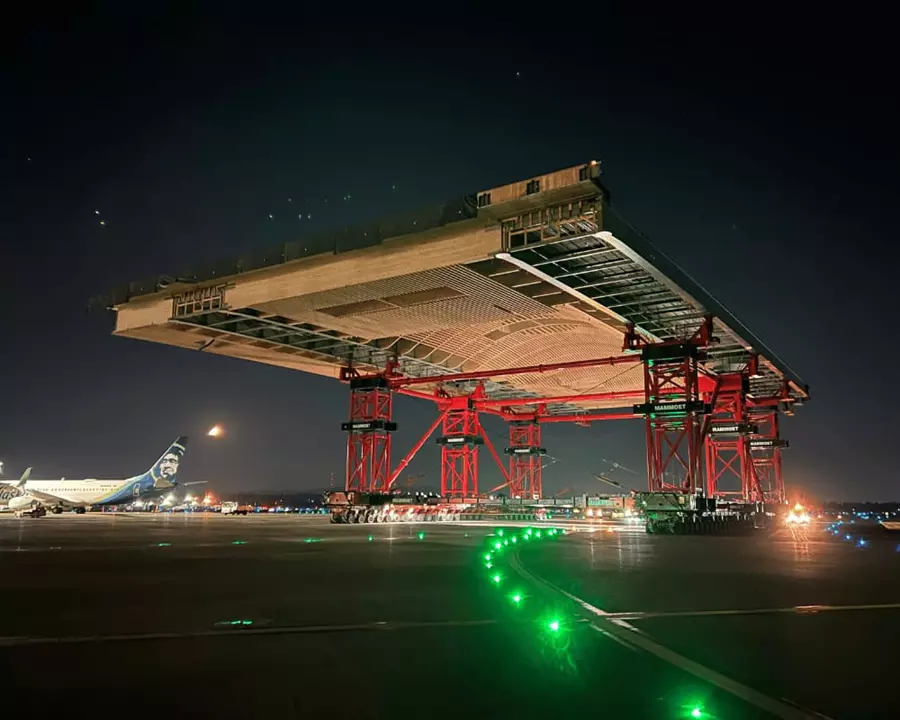 Airport terminal expansion projects takes flight | Mammoet