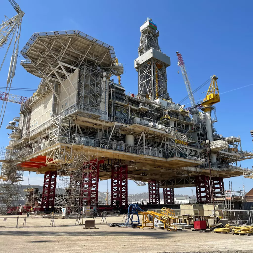 Jacking, loadout and offshore installation of ACE PDQ platform in the ...