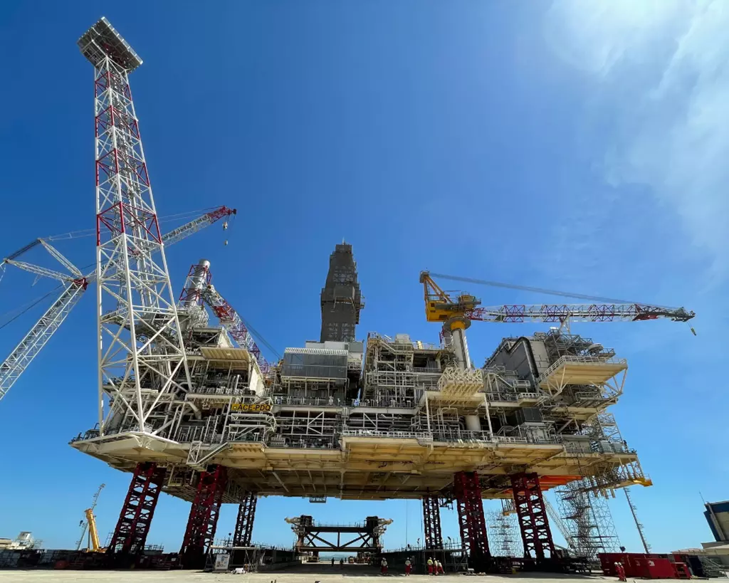 Jacking, loadout and offshore installation of ACE PDQ platform in the ...