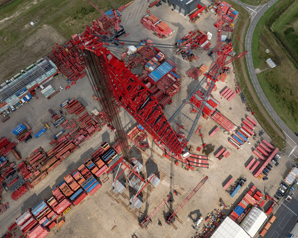 World’s strongest land-based crane passes test program | Mammoet News