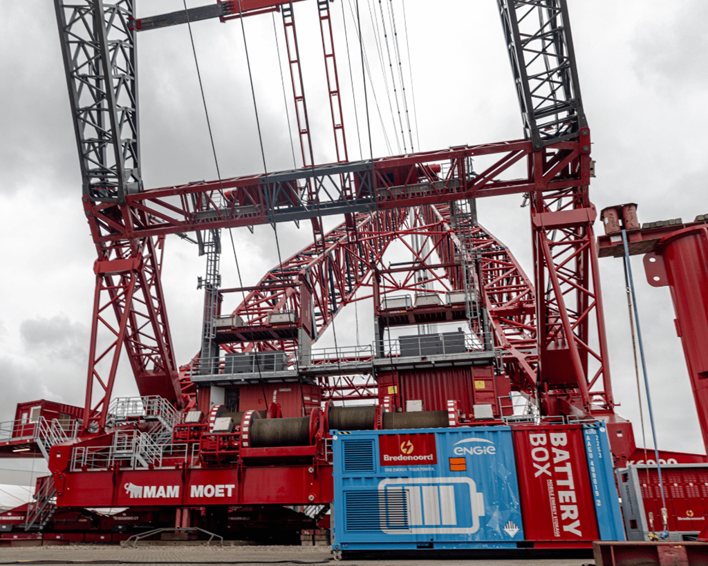 World’s strongest land-based crane completes fully electric operations ...