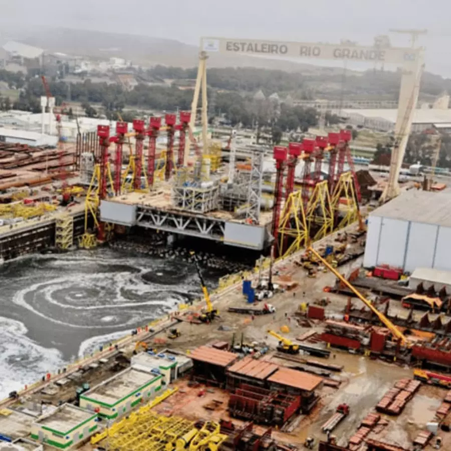 Signature case P-55 platform | Mammoet case study