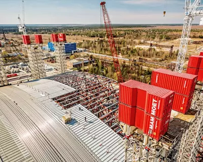 Reactor pressure vessel lifted out safely | Mammoet case study