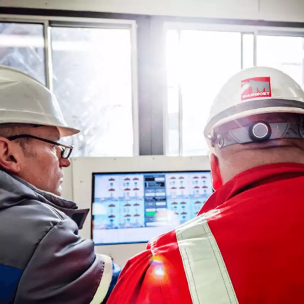 Arch over Chernobyl | Mammoet case study