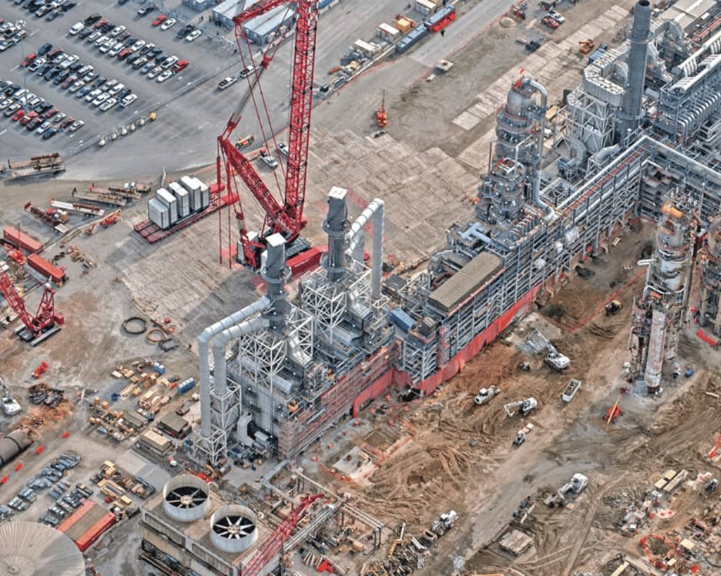 BP Whiting refinery modernization | Mammoet case study