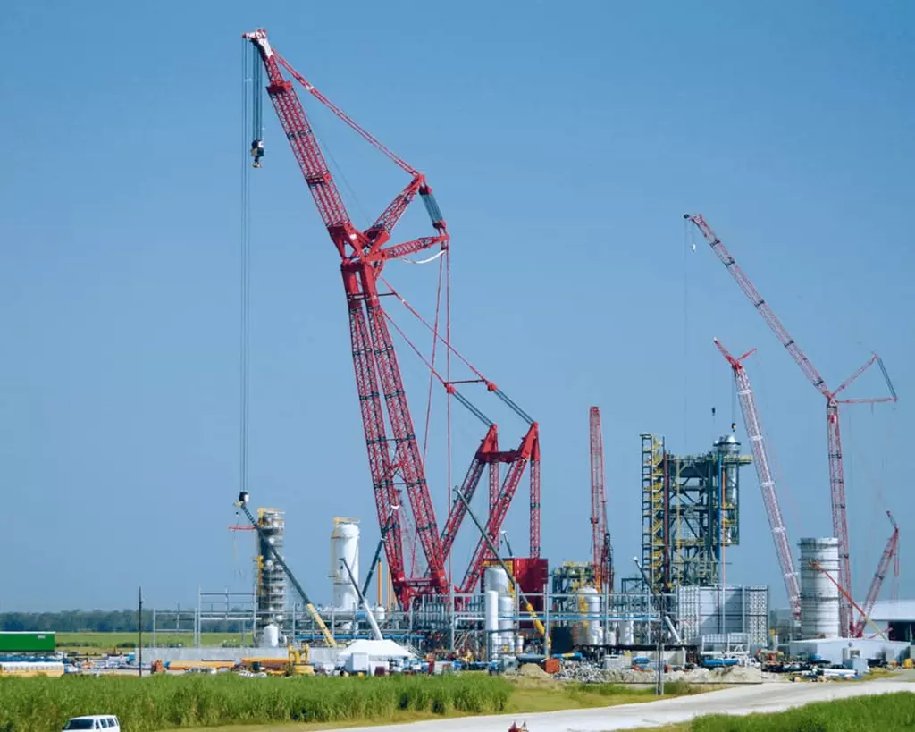 New steel mill construction | Mammoet case study