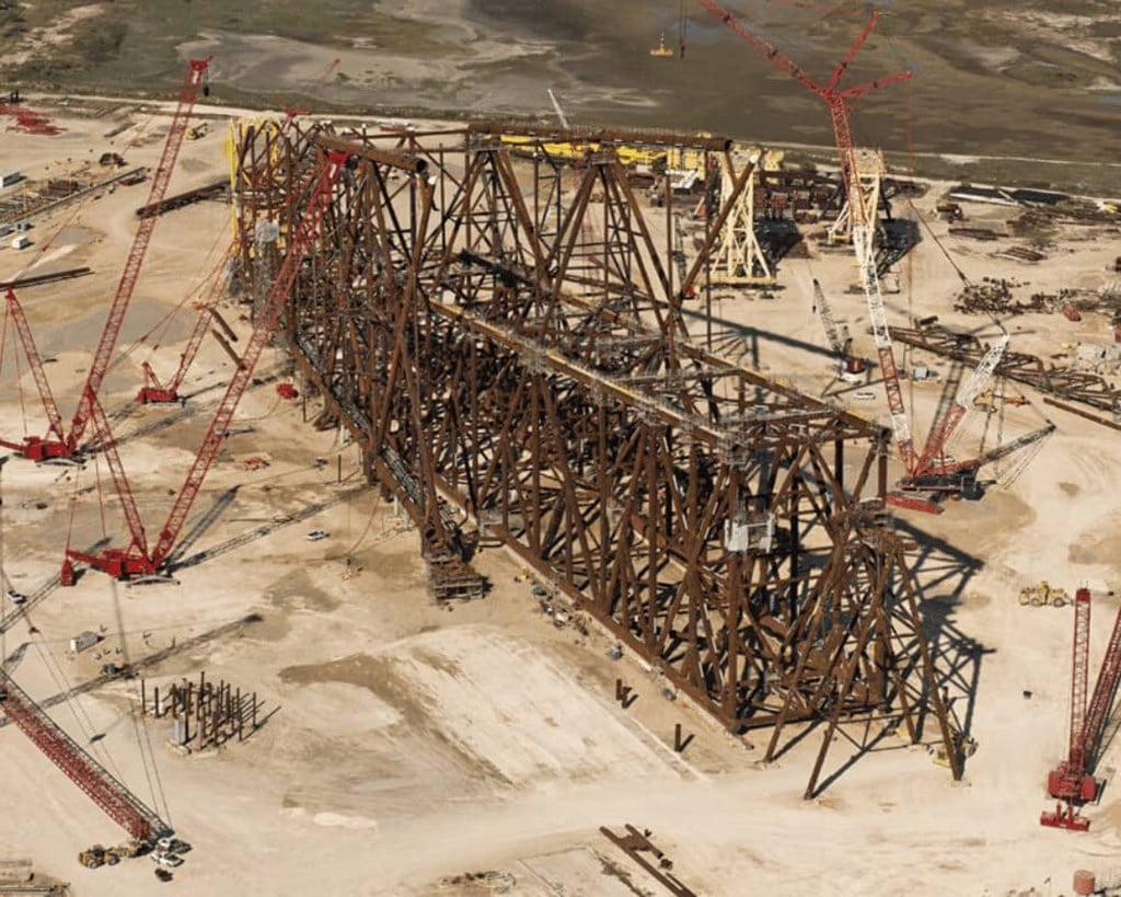 Safe offshore jacket construction | Mammoet case study