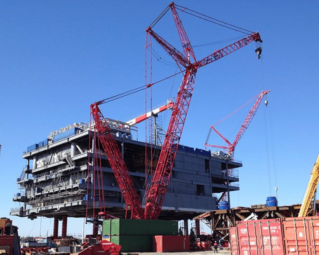 Flexible platform load-out operation | Mammoet case study