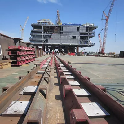 Flexible platform load-out operation | Mammoet case study