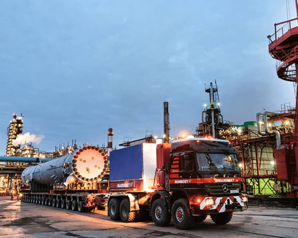 Faster column installation at fertilizer facility | Mammoet case study