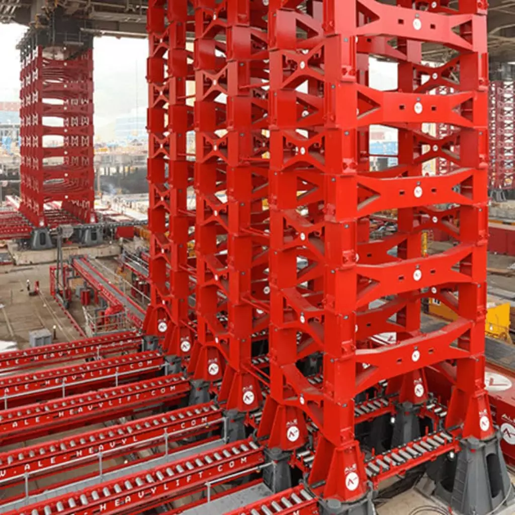 42,780t topside jack up in South Korea | Mammoet case study