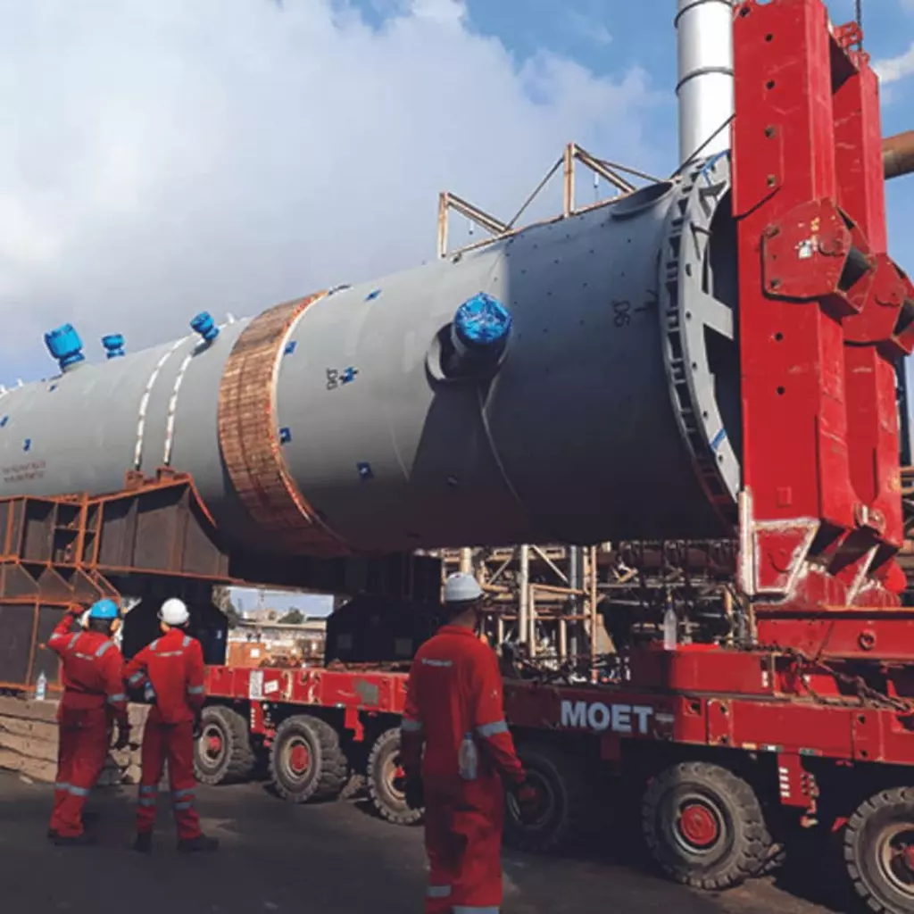 Refining capacity reinstated | Mammoet case study