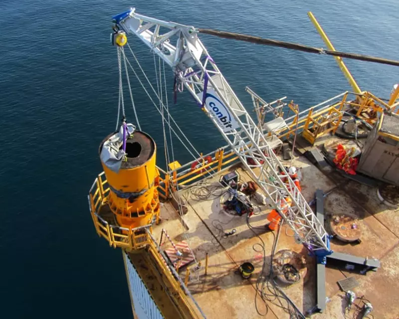 Flare tip replacement | Mammoet case study Flare tip replacement | Mammoet case study