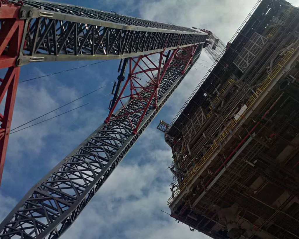 40 FPSO modules installation | Mammoet case study