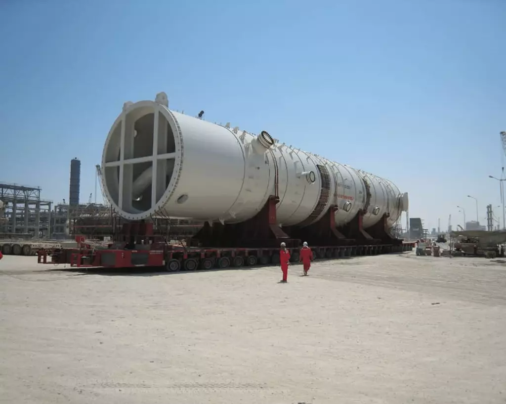 LNG facility construction expertise | Mammoet