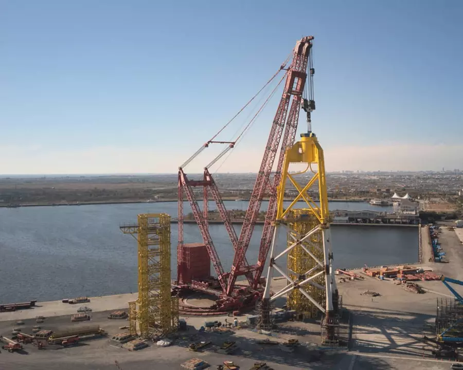 PTC210-DS giant ring crane | Mammoet equipment