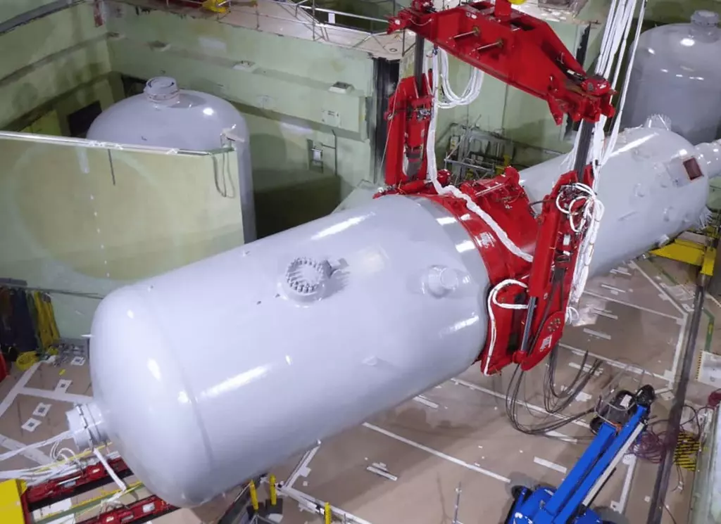 Steam generator removal | Mammoet case study