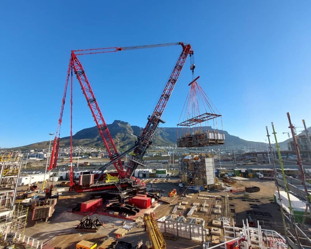 FOCUS30 support Benguela Gem outfitting | Mammoet case study