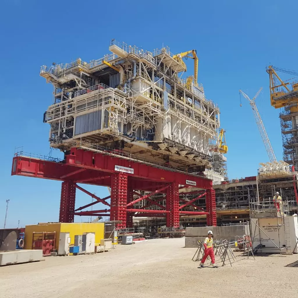 Azeri Central East (ACE) construction | Mammoet case study