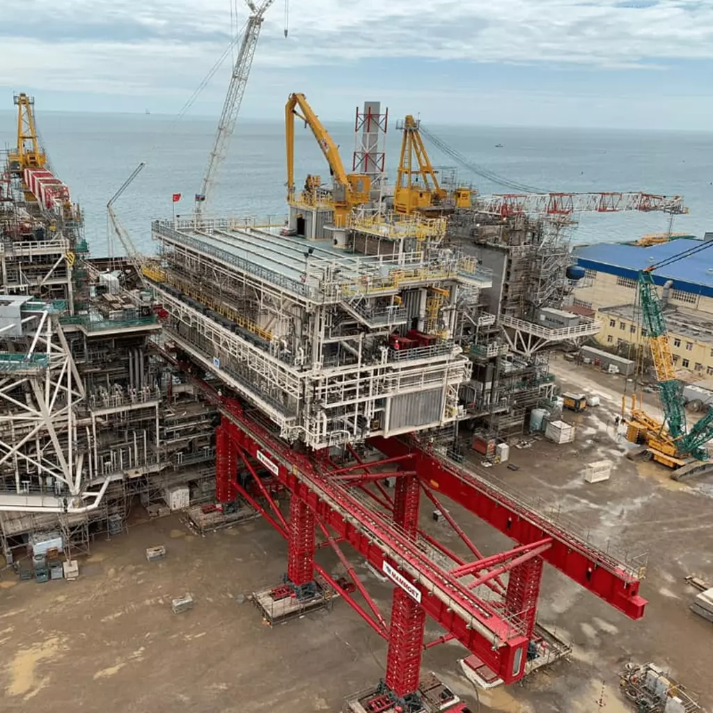 Azeri Central East (ACE) construction | Mammoet case study