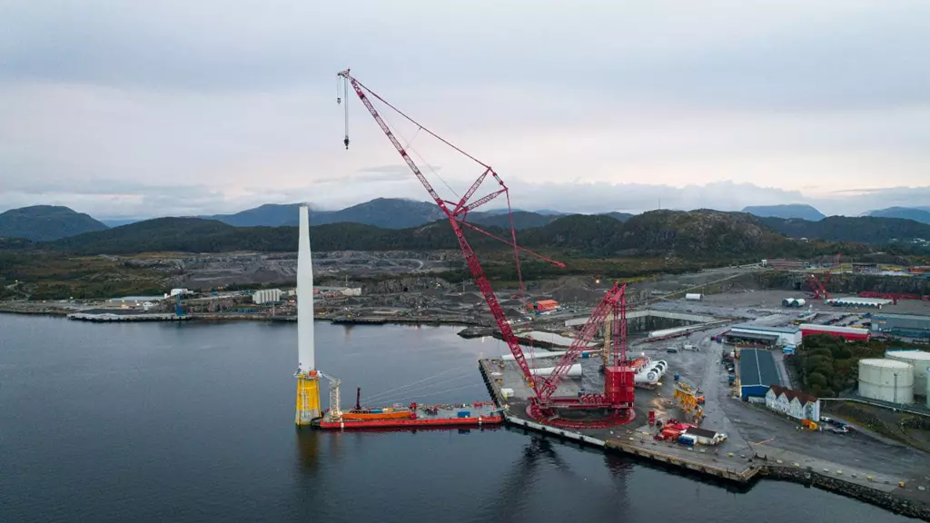 World's largest floating offshore wind farm | Mammoet case study