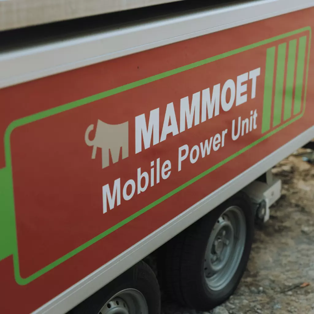 Tunnel section installed emissions free using battery power | Mammoet ...