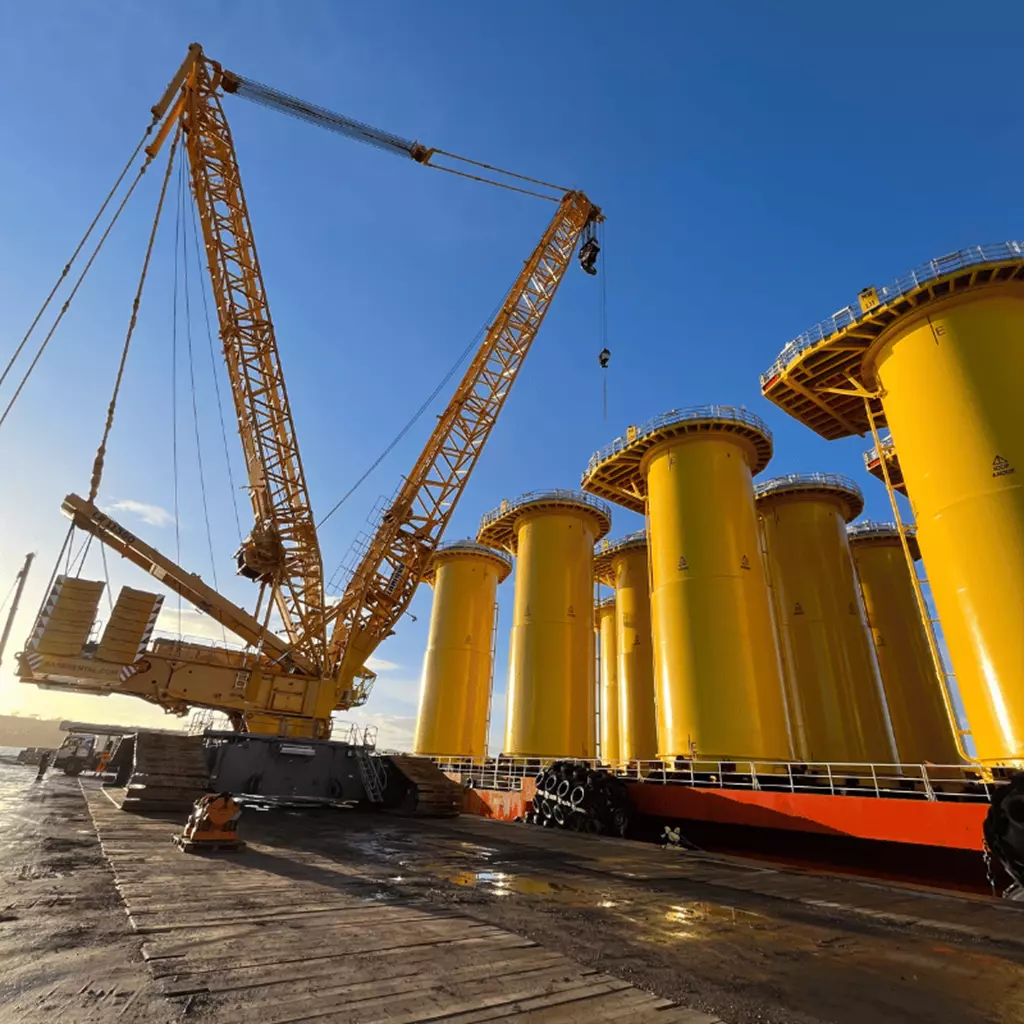 Crane and SPMT transfer decrease downtime for TP load-in | Mammoet case ...