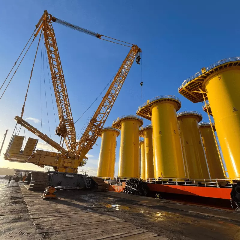 Crane and SPMT transfer decrease downtime for TP load-in | Mammoet case study