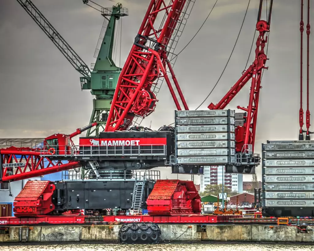 LR 13000 crawler crane | Mammoet equipment
