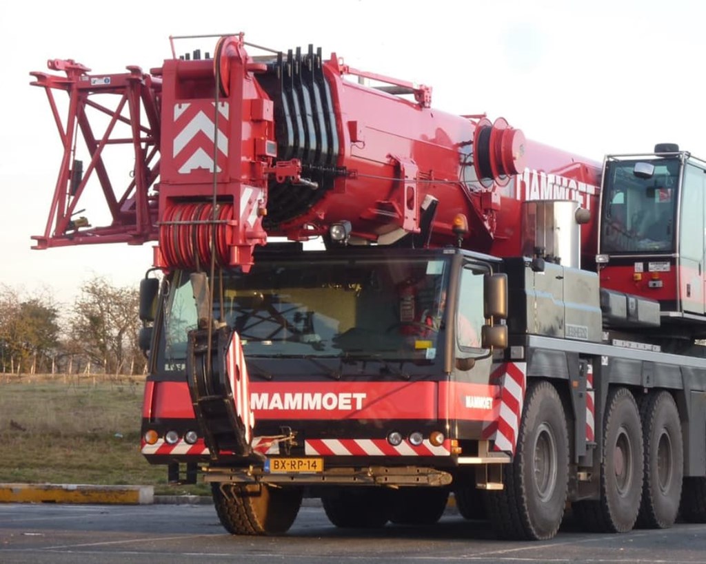 LTM 1200 all terrain mobile crane | Mammoet equipment