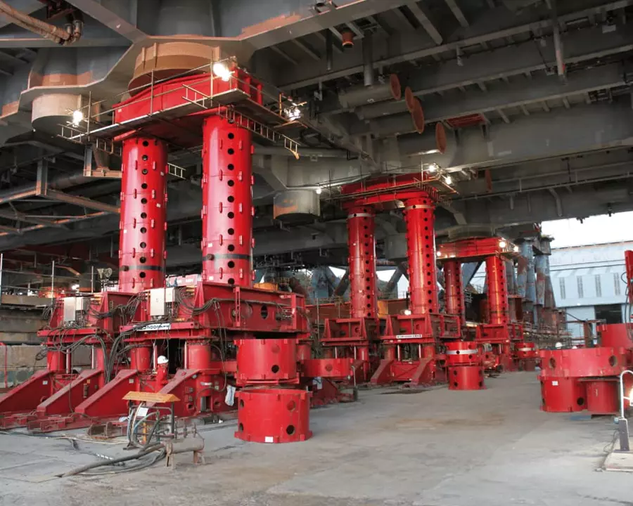 Push-up system | Mammoet equipment