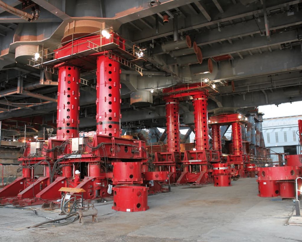 Push-up system | Mammoet equipment