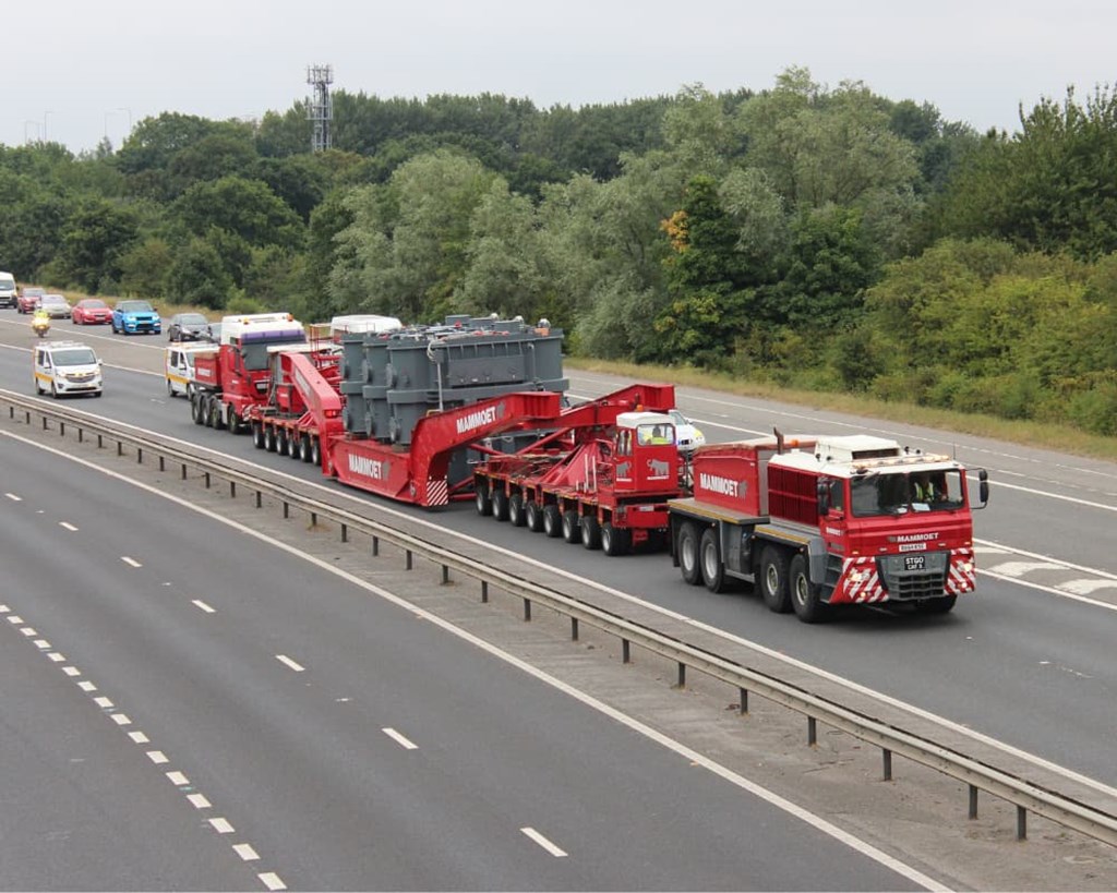 Girder frame trailers | Mammoet equipment