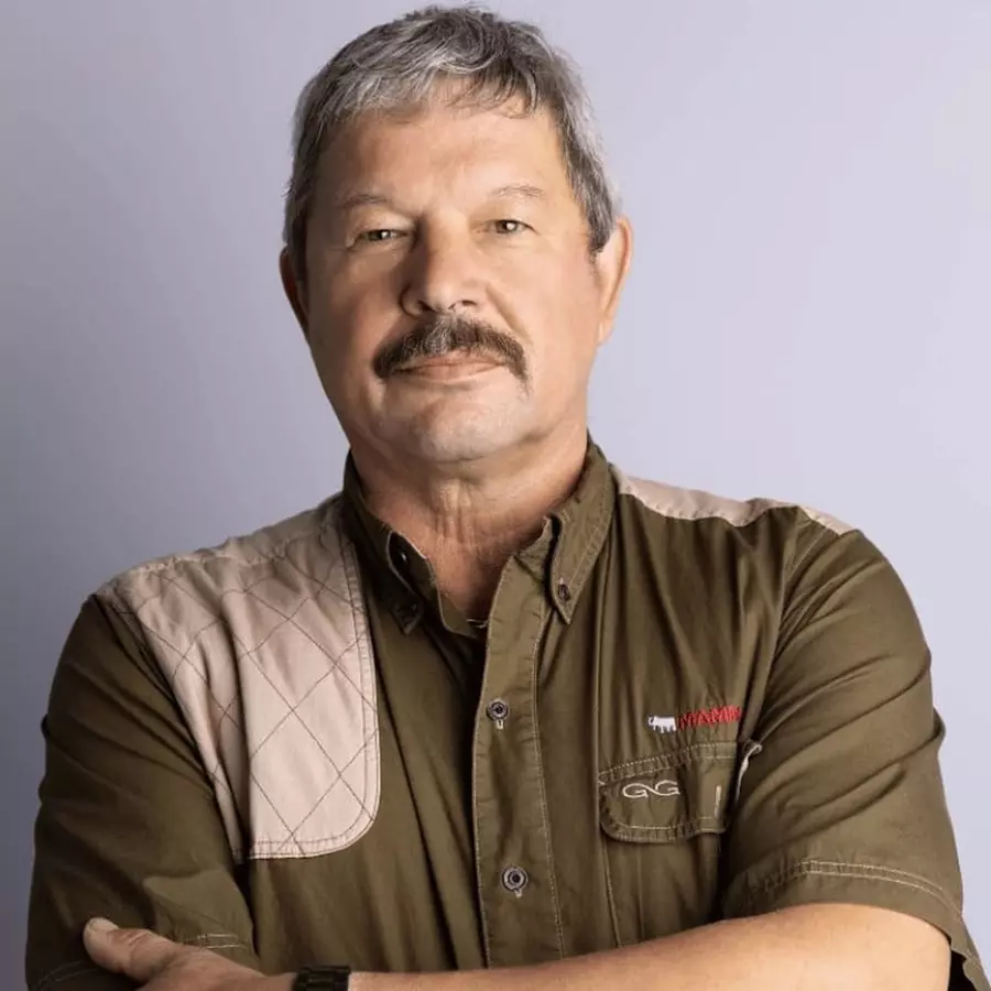 Piet explains skidding | Mammoet resources